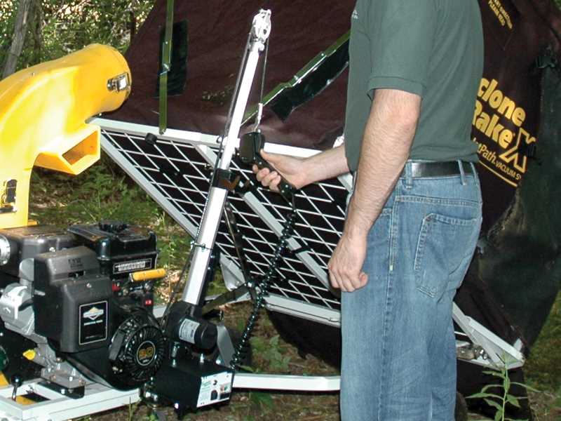 Cyclone Master Power-Lift Unloader | the Lawnmower Hospital