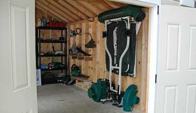 Cyclone Rake Commander Leaf and Lawn Vacuum | the Lawnmower Hospital